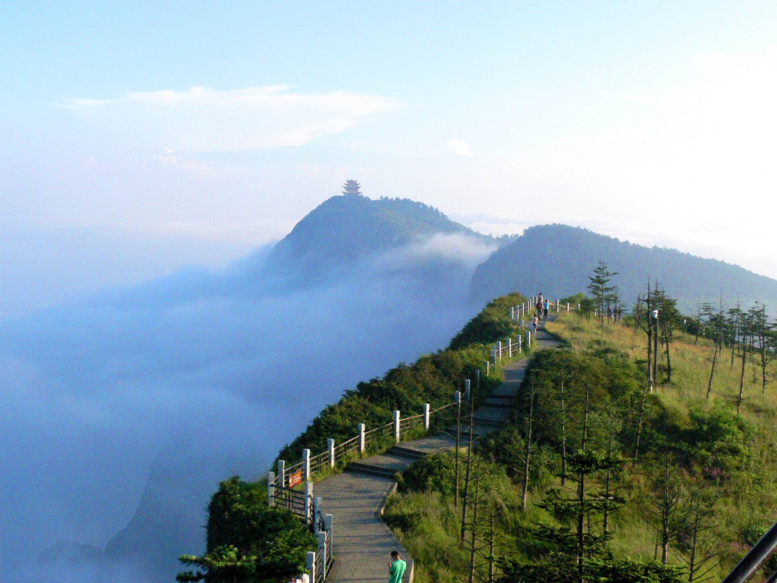 Mount Emei Hiking 4 Day Tour - Emeishan Hiking Tour - Hiking at Mount ...