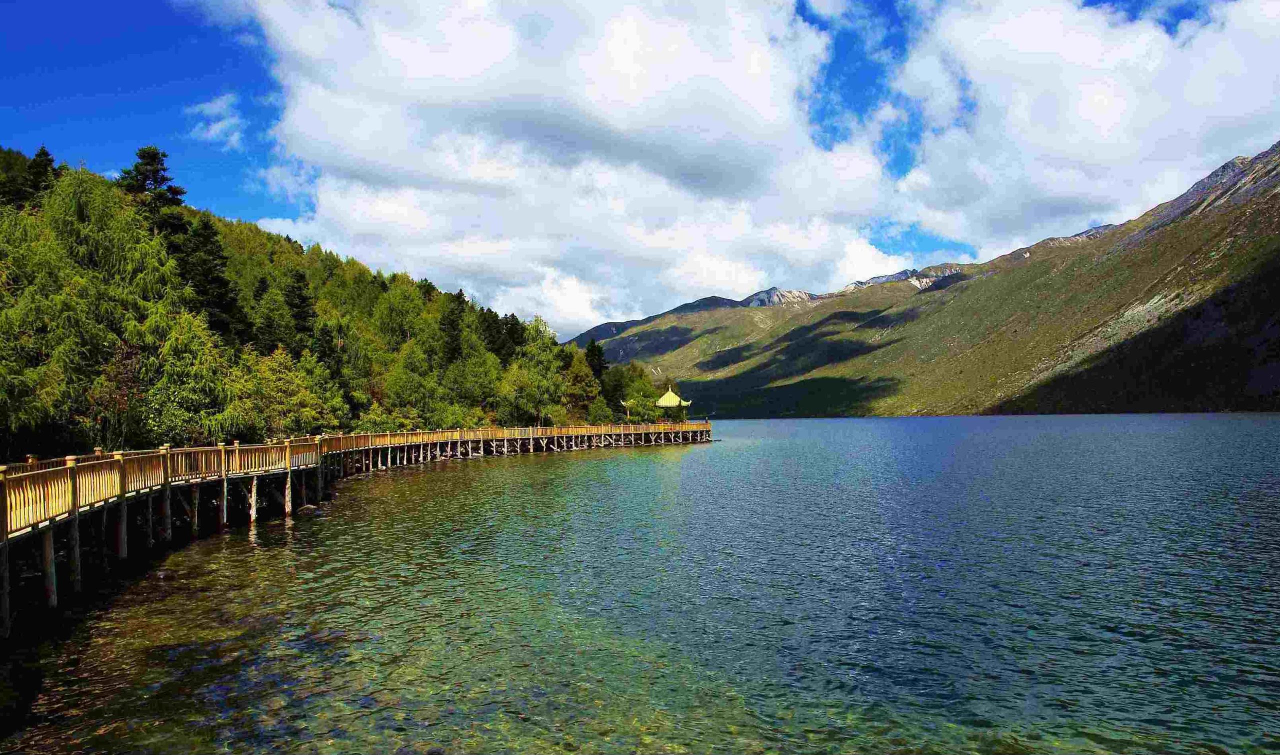 Kham Tour - Kham Travel - Kham Hailuogou & Daocheng Tours | WindhorseTour
