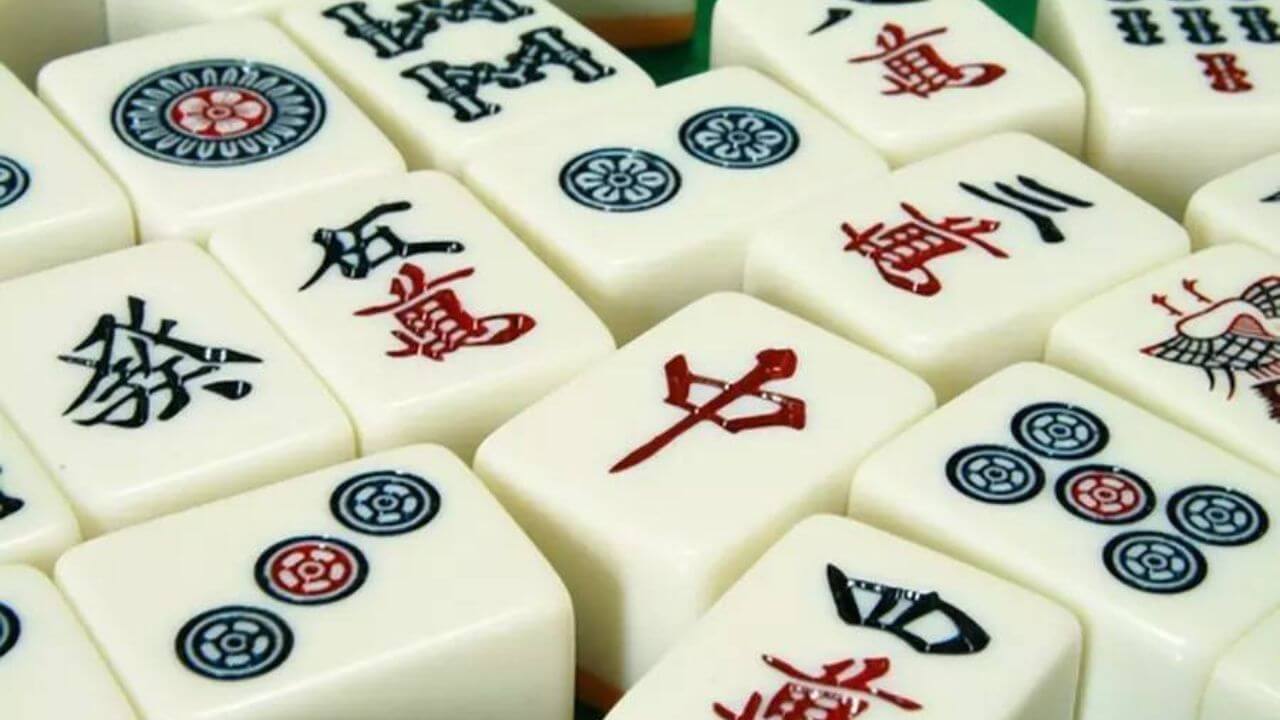 Chinese Mahjong - Traditional Chinese Dominoes - Chinese Culture ...