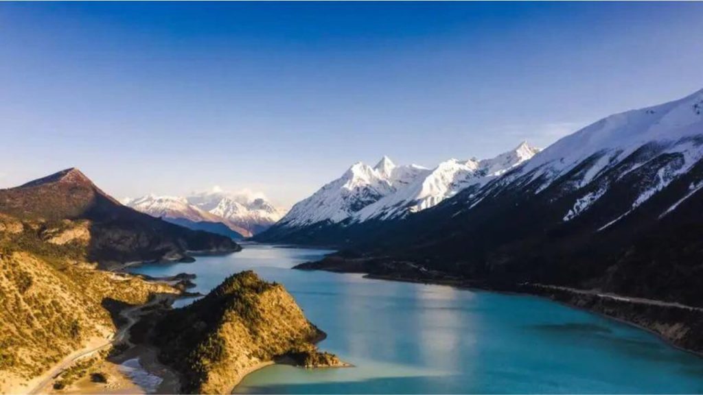 Shangri-la Sightseeing - Bitahai Lake in Yunnan | WindhorseTour