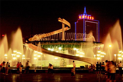Tianfu Square - Chengdu Landmark - Must See | WindhorseTour